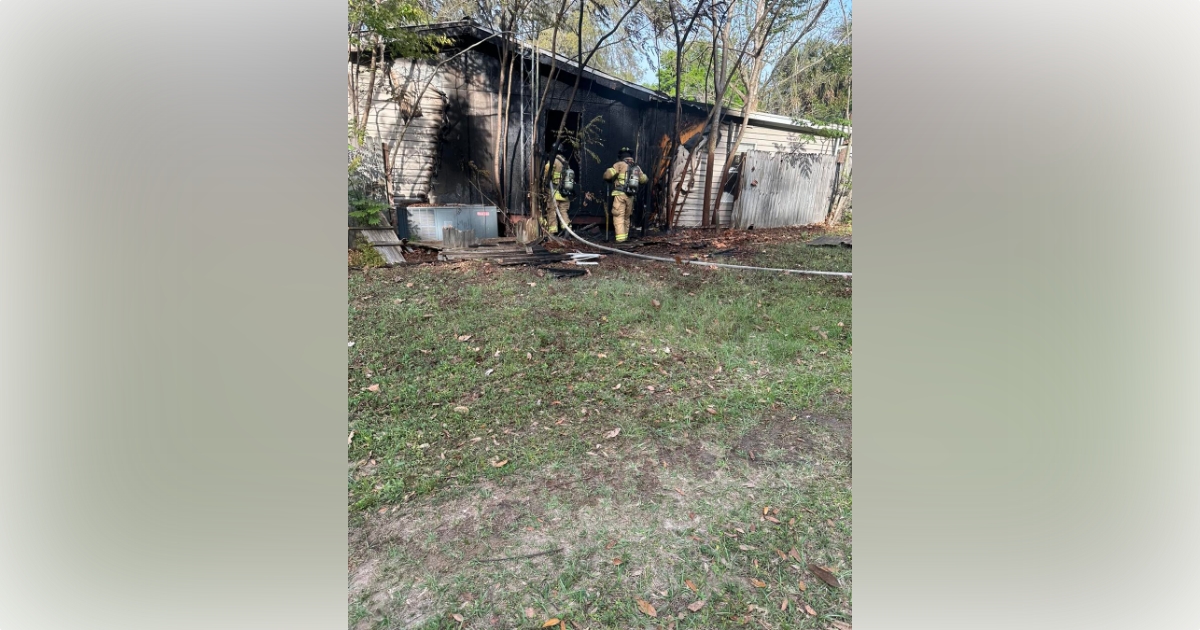 Family of six displaced after fire ignites inside Citra home - Ocala ...
