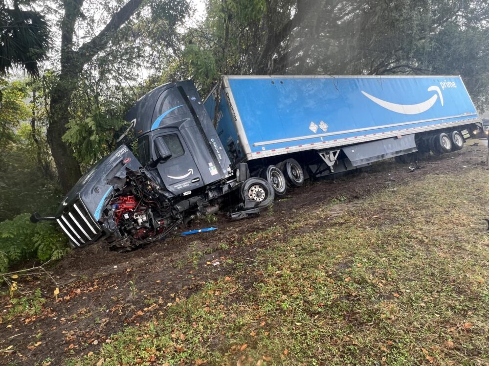 Driver hospitalized after crash involving Amazon semi in Marion County ...