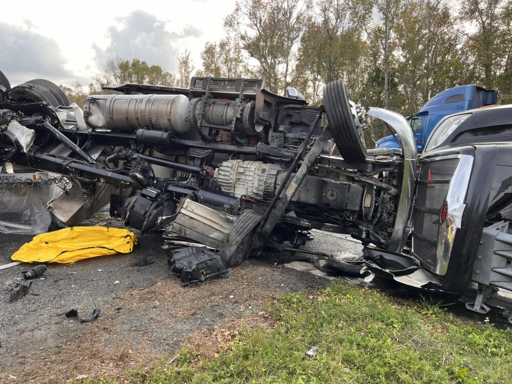 Semi-truck rollover slows traffic on I-75 in Marion County - Ocala-News.com