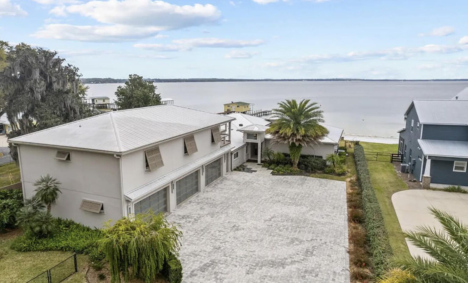 Waterfront property on Lake Weir listed for $2.2 million - Ocala-News.com