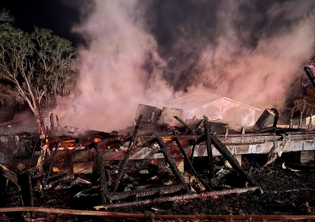 Homeowner intentionally sets fire to destroy Dunnellon mobile home ...