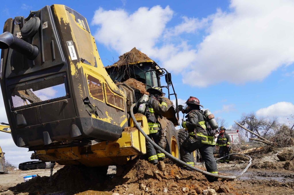 Ocala firefighters extinguish front-end loader engine fire - Ocala-News.com