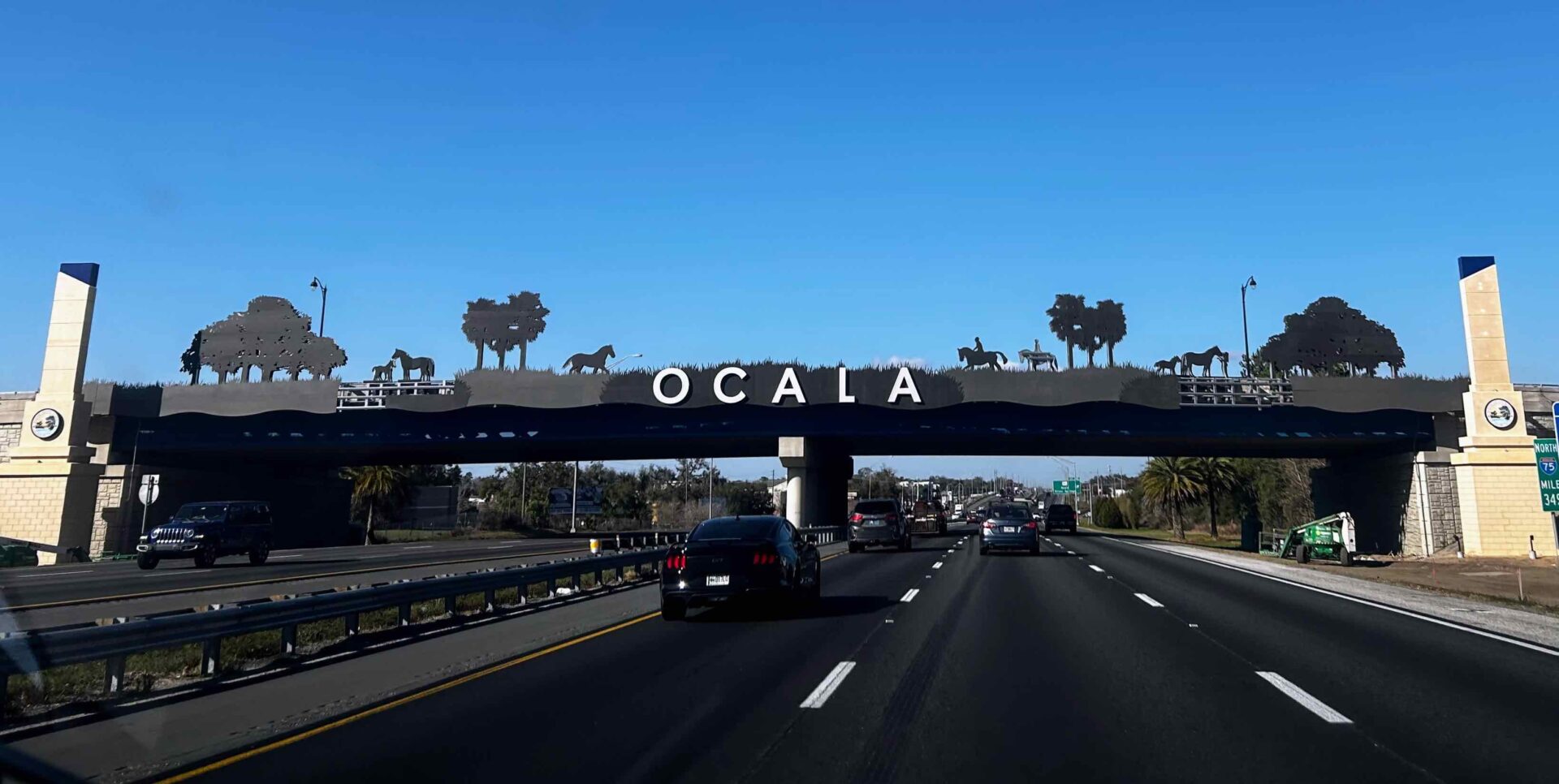 Ocala's gateway signage honors horse industry - Ocala-News.com