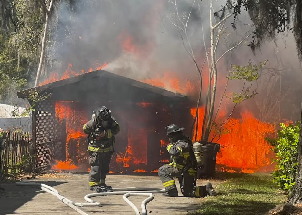 Firefighters battle shed fire in Belleview - Ocala-News.com