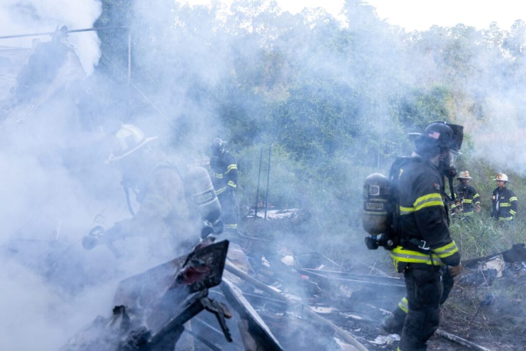 Roof partially collapses during Marion mobile home fire - Ocala-News.com