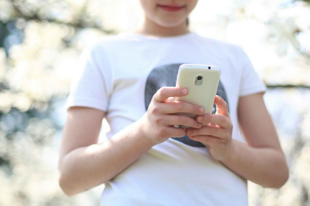 Marion County creating 'Put Down the Phone Day' to disconnect kids from ...