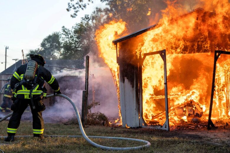 Firefighters contain shed fire in Silver Springs - Ocala-News.com