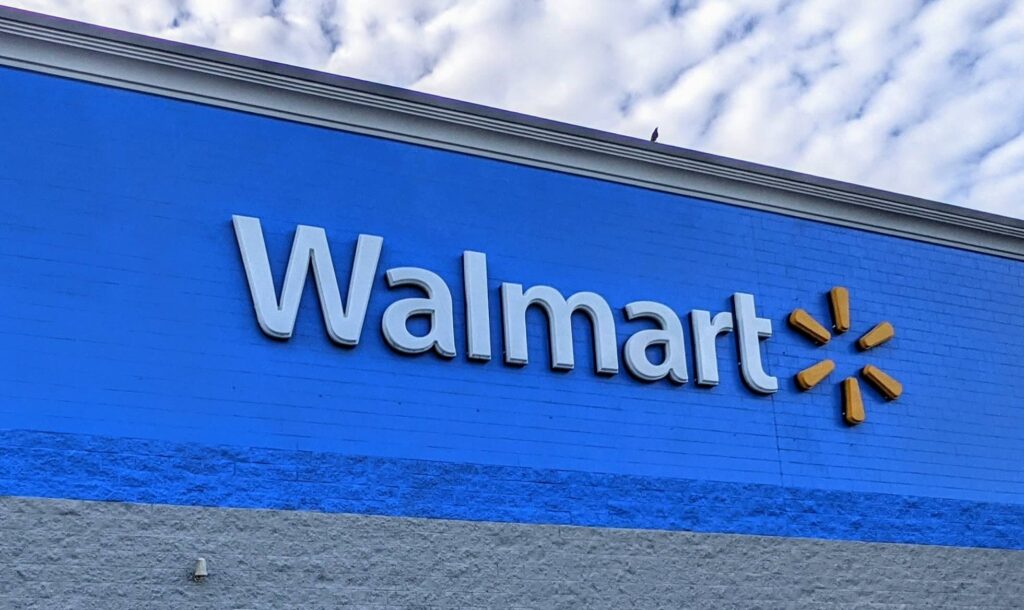 Ocala woman sues Walmart over slip-and-fall in aisle - Ocala-News.com