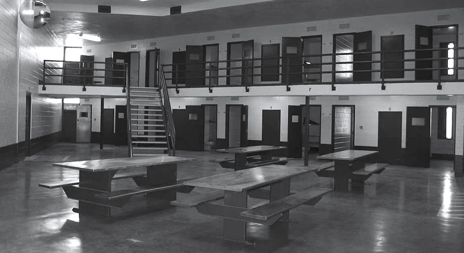 I saw drugs, violence, and no A/C in the Marion County Jail for two ...