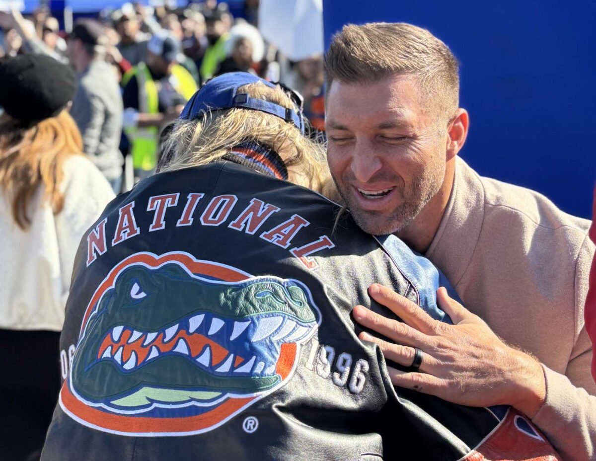 Tim Tebow helps open Ocala's new Walmart Neighborhood Market - Ocala ...