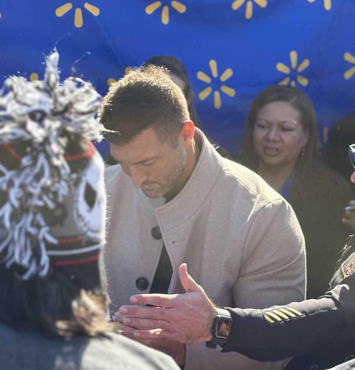 Tim Tebow helps open Ocala's new Walmart Neighborhood Market - Ocala ...