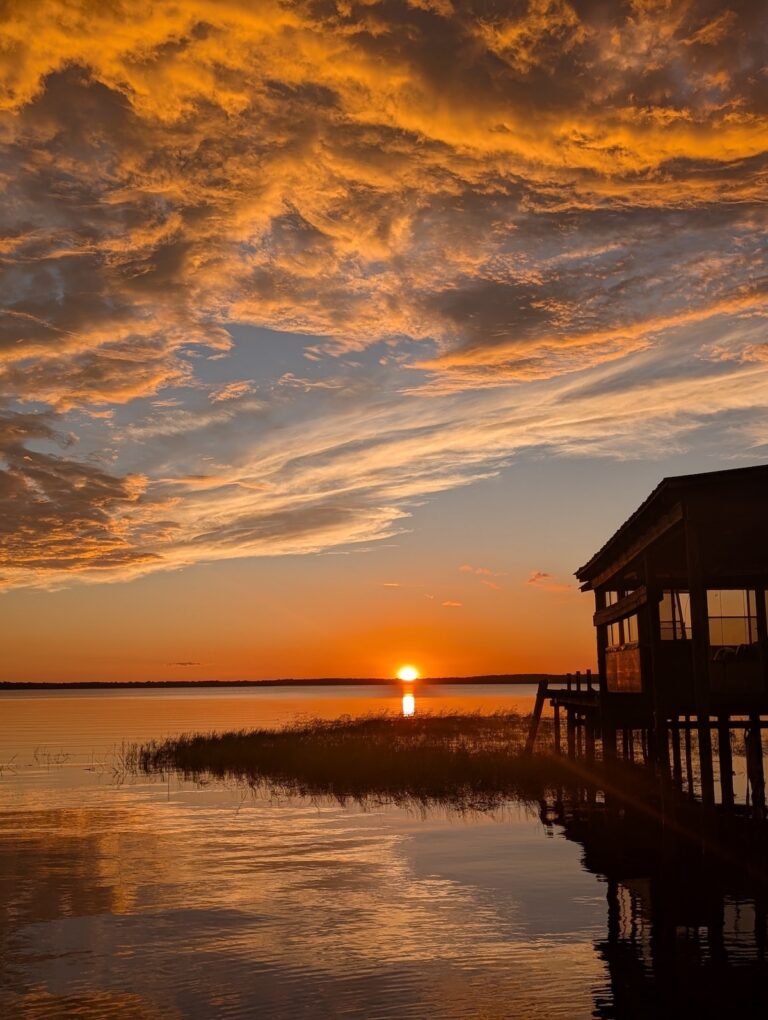 Scenic evening views on the waters of Lake Weir - Ocala-News.com