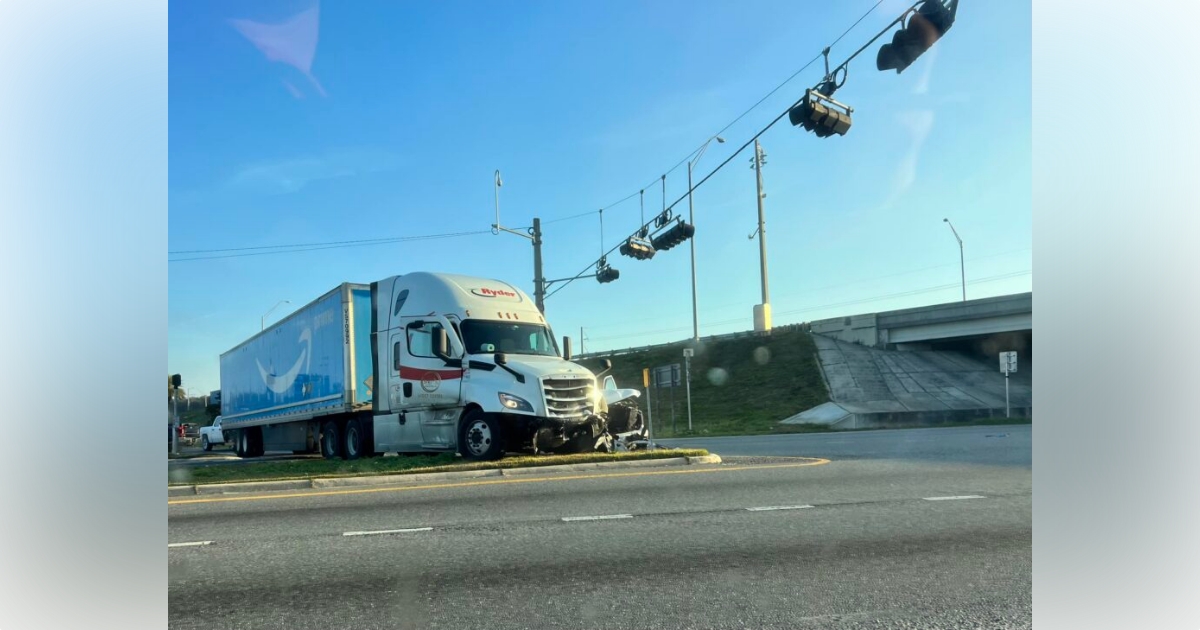 One hospitalized after Amazon semi-truck strikes pickup truck in Ocala ...