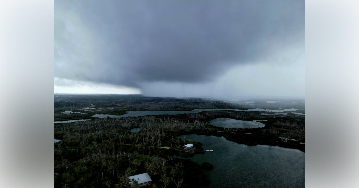 Massive downpour moves over Ozello Community Park in Crystal River ...